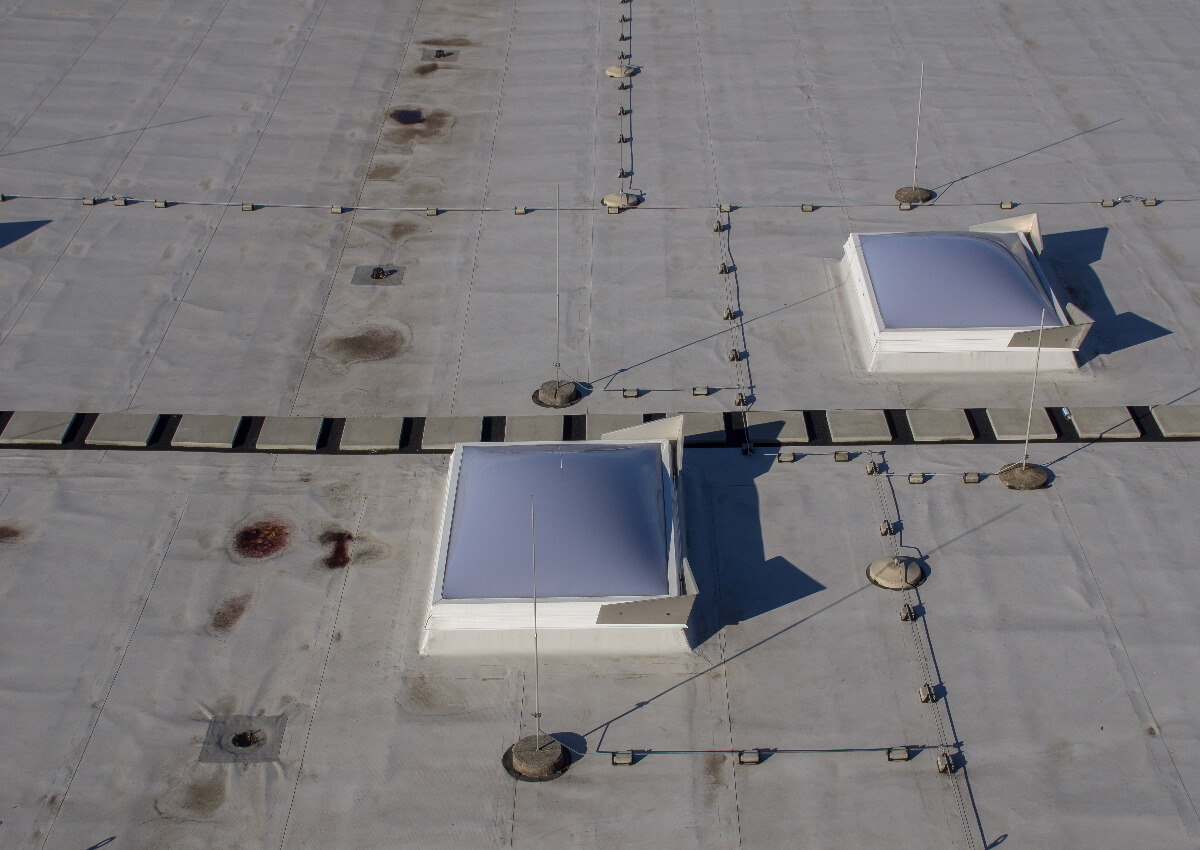 Dachabdichtungen nach DIN 18531: Details bei Balkonen und Terrassen