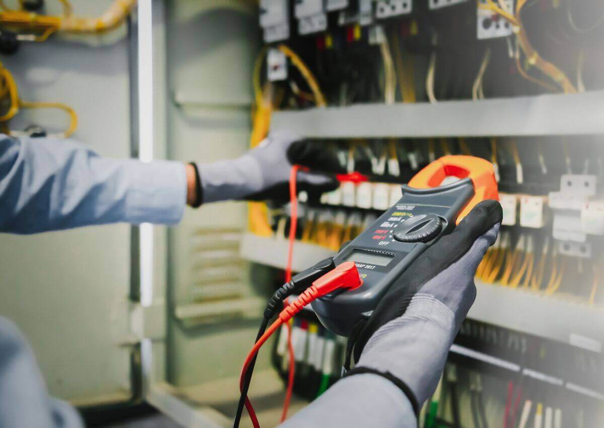 Prüfung ortsfester Anlagen nach DIN VDE 0100-600